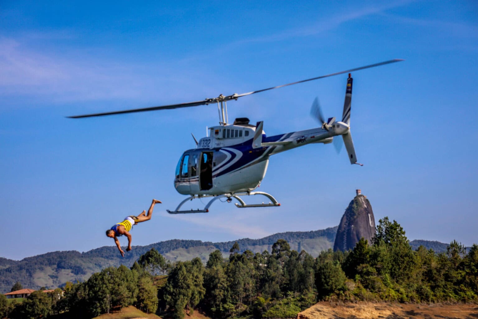 Heli Jump Medellin| Helicopter tour | Jump from a flying helicopter